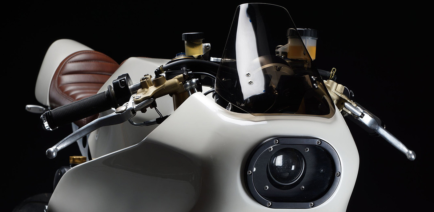 Cafe Racer Suzuki GT380 par Motoworks