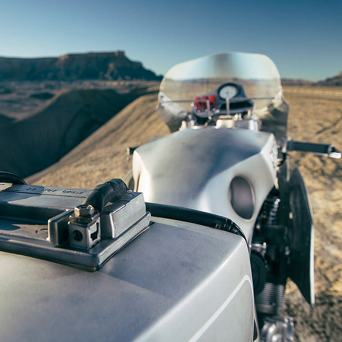 Découvrez les préparations moto ICON 1000 , la Major Tom et la DROMEDARII