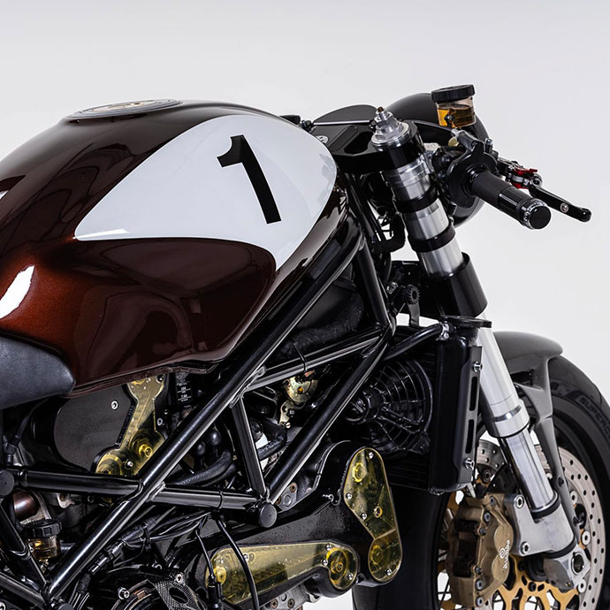 Découvrez le préparateur belge Barn Built Bikes ! Ça mousse…