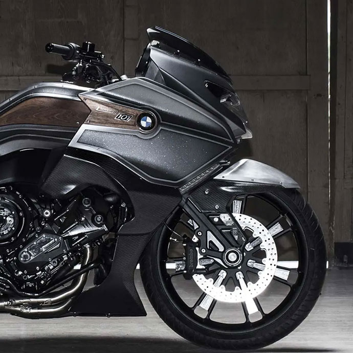 Découvrez la préparation Roland Sands Design X BMW Concept 101