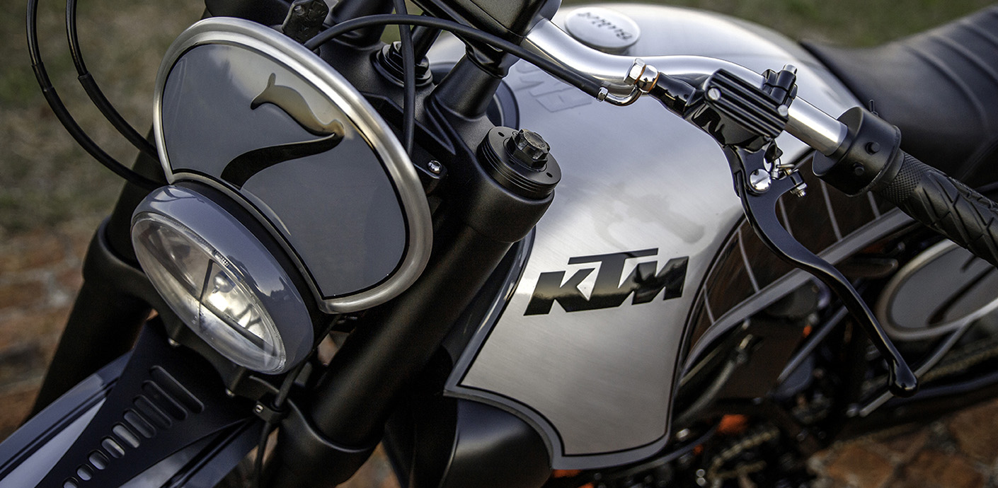 Scrambler KTM 950 Desert Sled par Fabman Creation