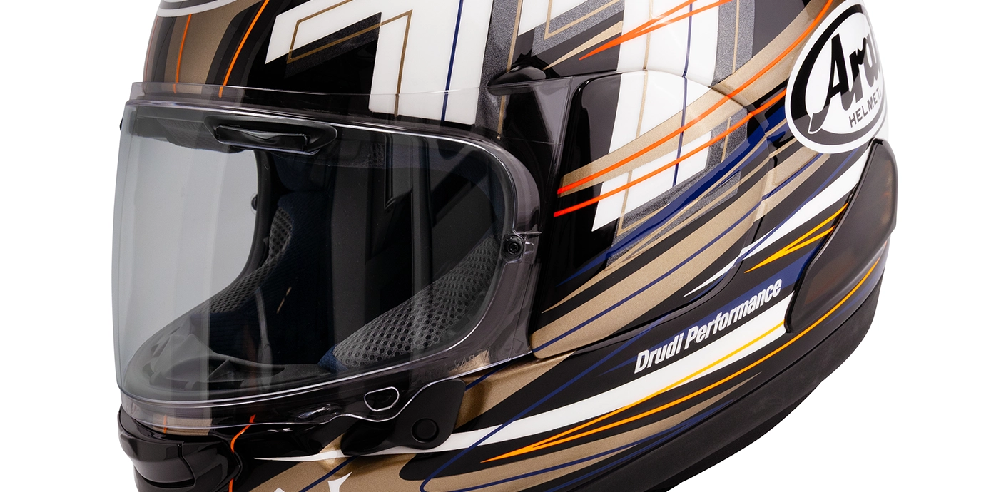 Arai présente une édition limitée du RX-7V EVO pour le Tourist Trophy 2026